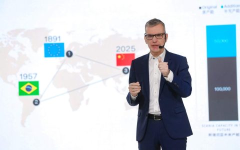 Windrose R700 with 670km Range Officially Delivered to Rongqing ...